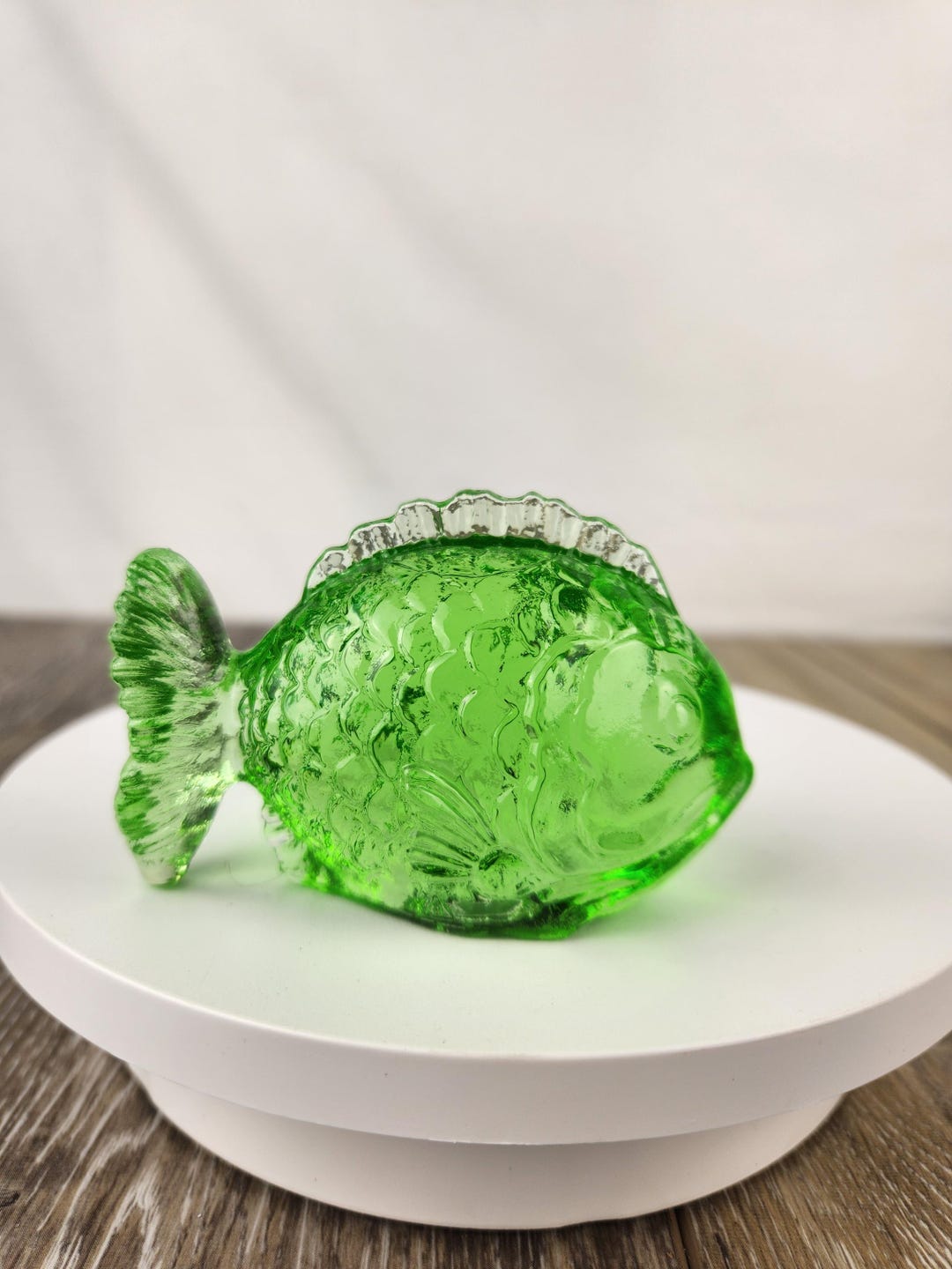 UV Reactive Green Glass Fish Key Lime Chubby Fish Glass Paperweight by ...