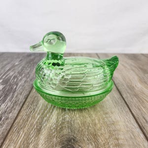 Green Vaseline Uranium Glass Style Duck hen on Nest Trinket Dish Glows ...