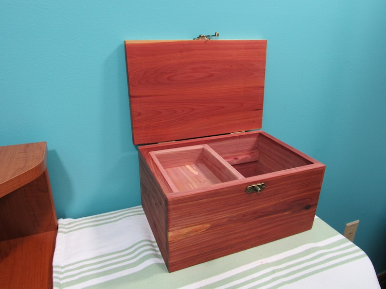 Cedar Keepsake Box: Handmade Eastern Red Cedar Storage Chest - Etsy
