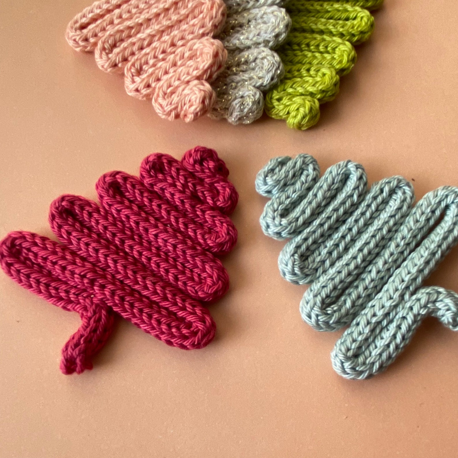 Knitted Wire Wall Decor, Knit Wire, Knitted Christmas Trees, Christmas ...