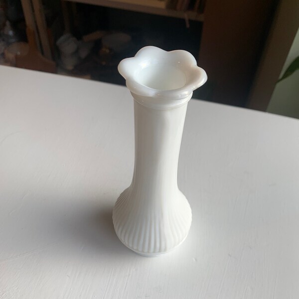 Scalloped Rim Vase - Etsy