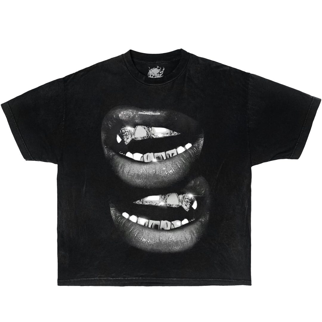 Grin Fang Mouth Graphic Boxy T-shirt, Y2k Shirt, Streetwear Shirts ...