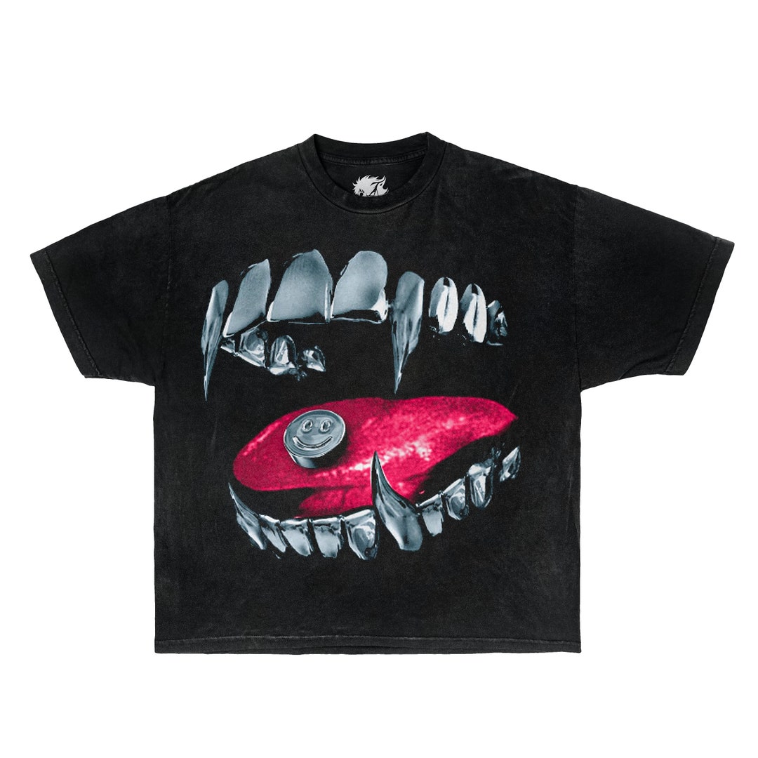 PLATINUM FANG TEE Graphic Boxy T-shirt, Oversized, Graphic, T-shirt ...