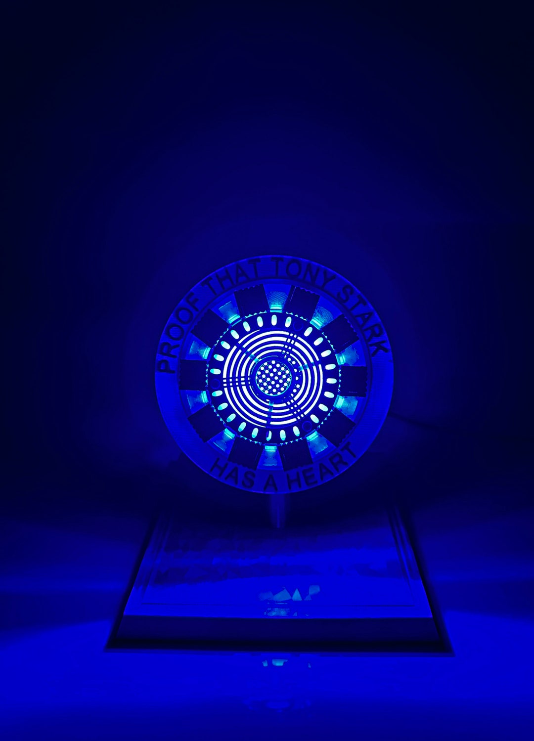 Iron Man Arc Reactor LED Light – Marvel-inspired Desk Lamp & Nightlight ...