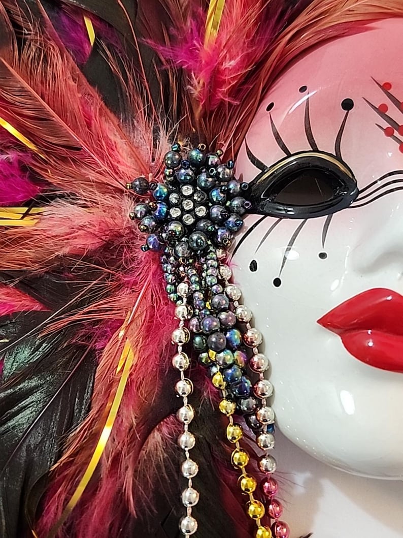 Mardi-gras Venetian Mask Sunflower Motif W/irridescent Feathers Beads ...