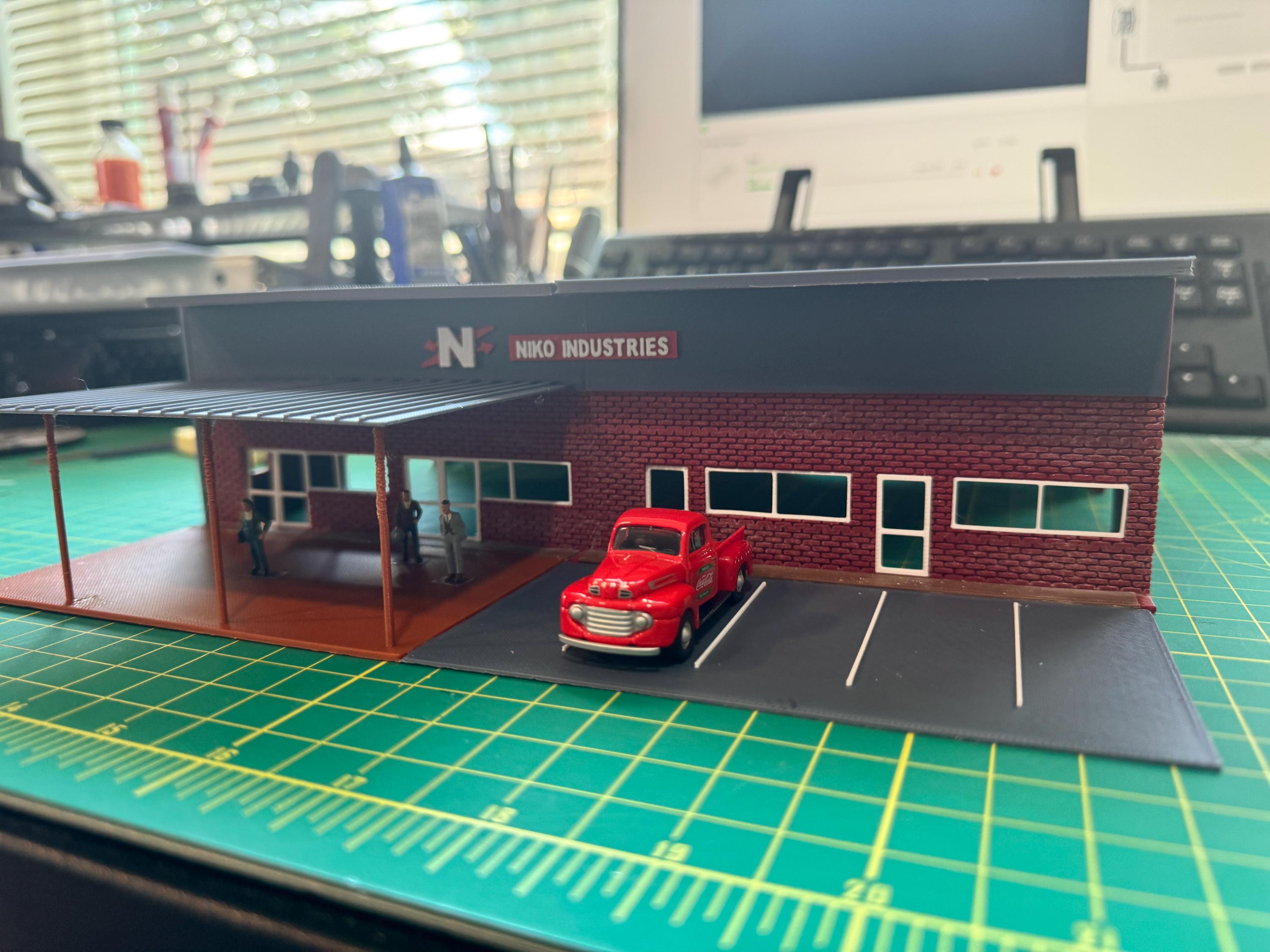 HO Scale Drive Thru Industrial Building - Etsy