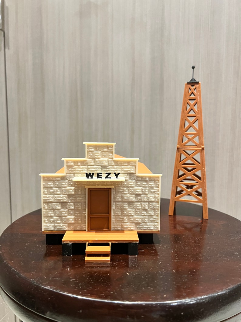 O Scale "wezy" Radio Station and Towe Kit - Etsy