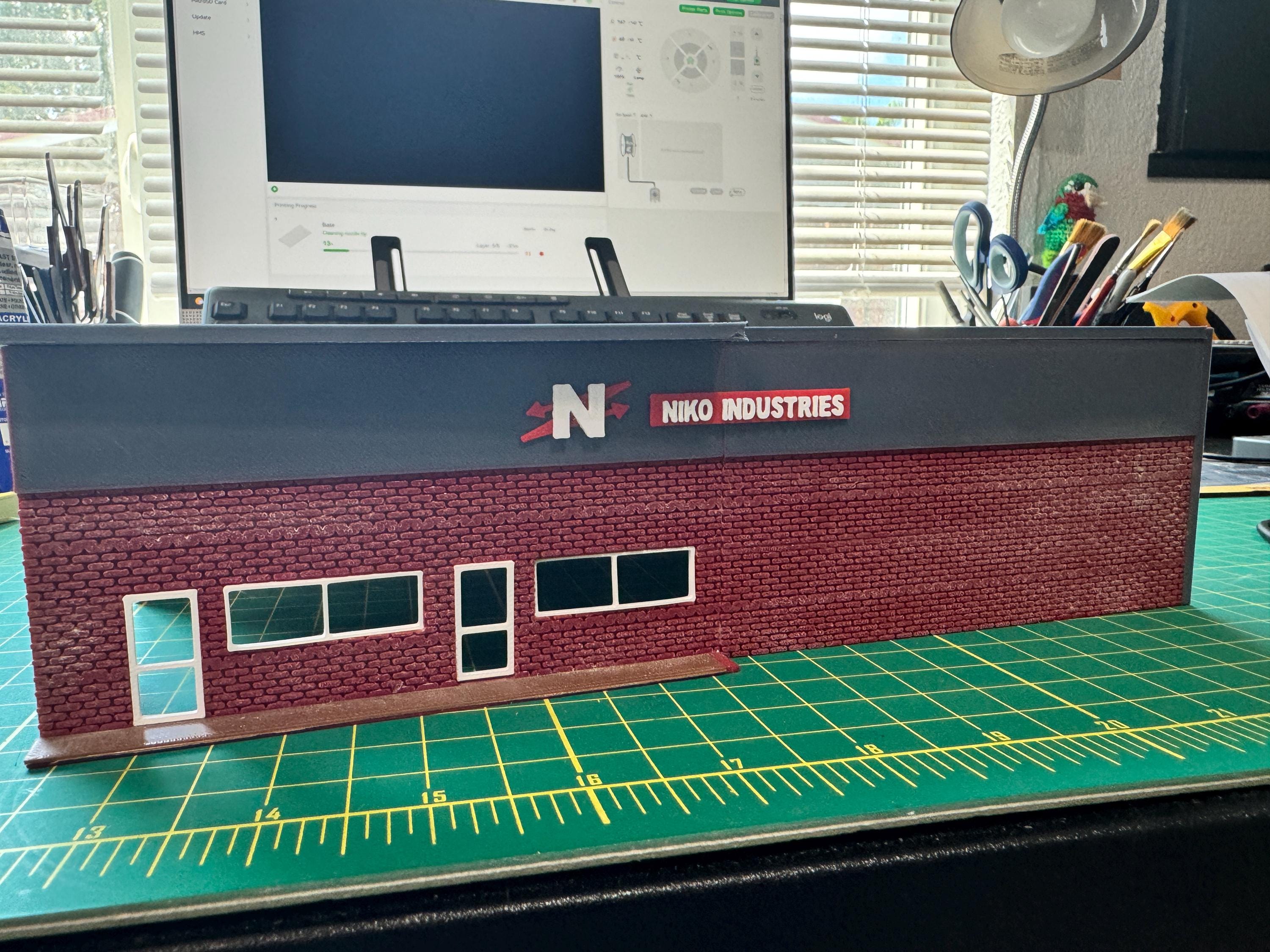 HO Scale Drive Thru Industrial Building - Etsy