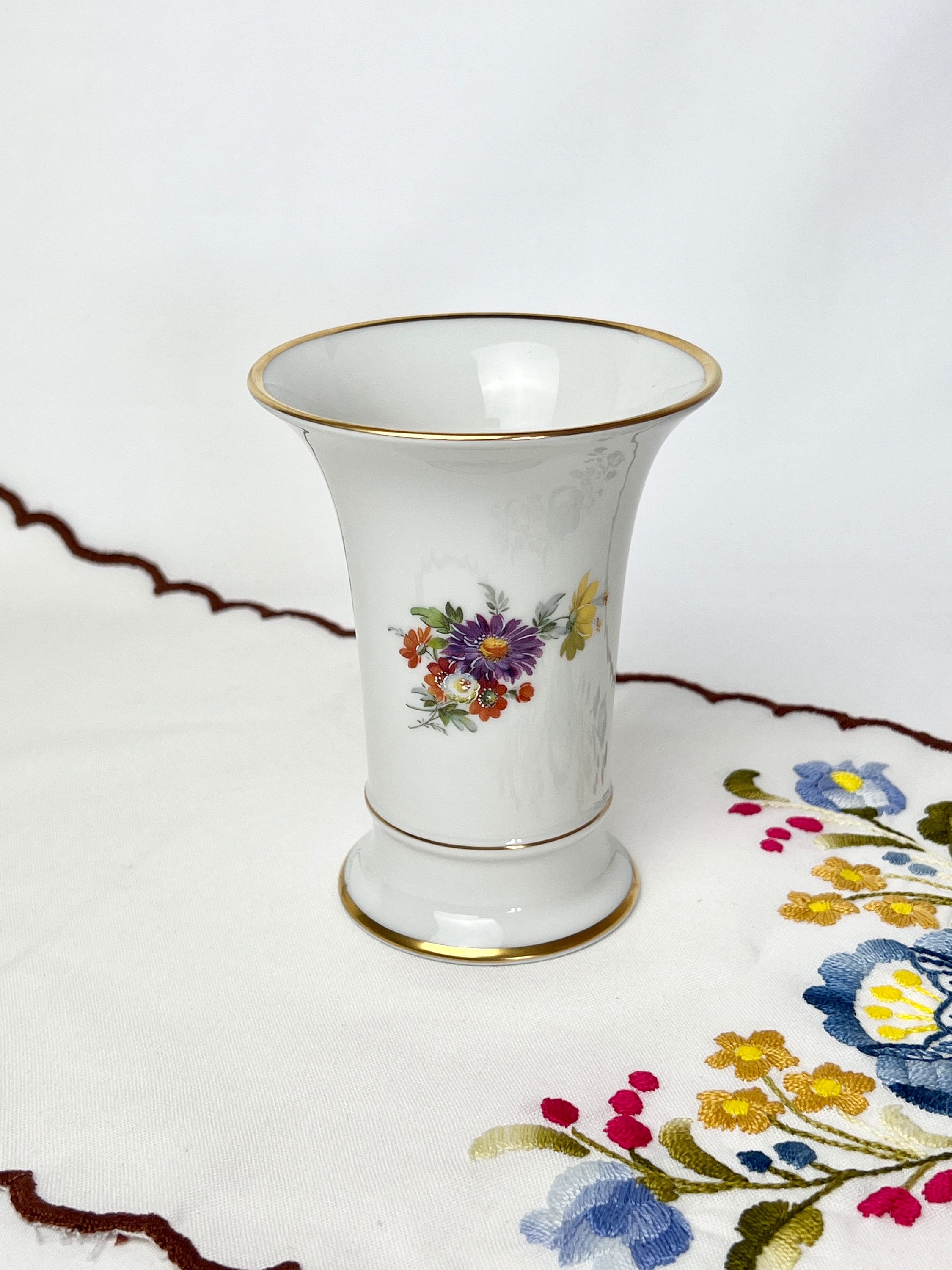 Porcelain Kaiser Vase for Flowers, Vintage - Etsy