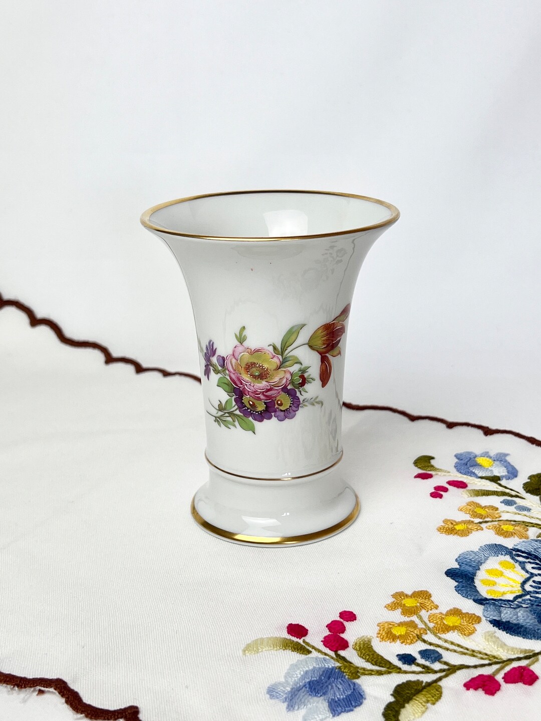 Porcelain Kaiser Vase for Flowers, Vintage - Etsy