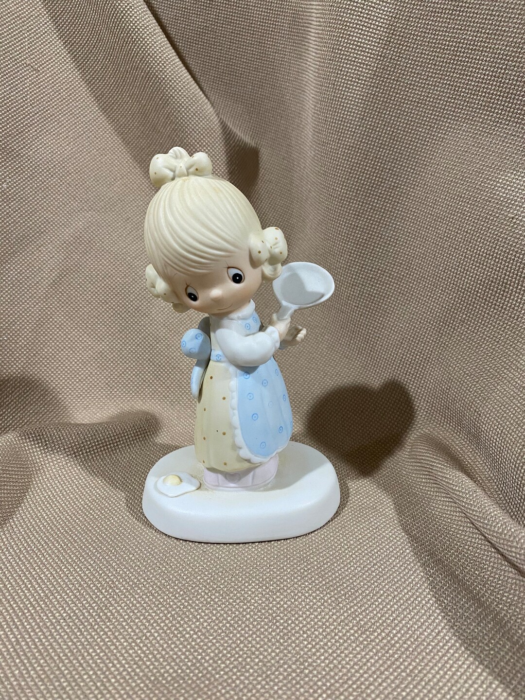 Vintage Enesco Precious Moments ‘egg's Over Easy’ Figurine, Item Number ...