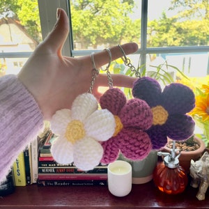 Puff Flower Crochet Keychain - Etsy