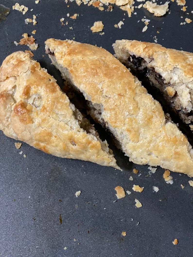 Trini Currants Roll | Flaky Pastry | Pastry | Trinidad Snacks | Island ...