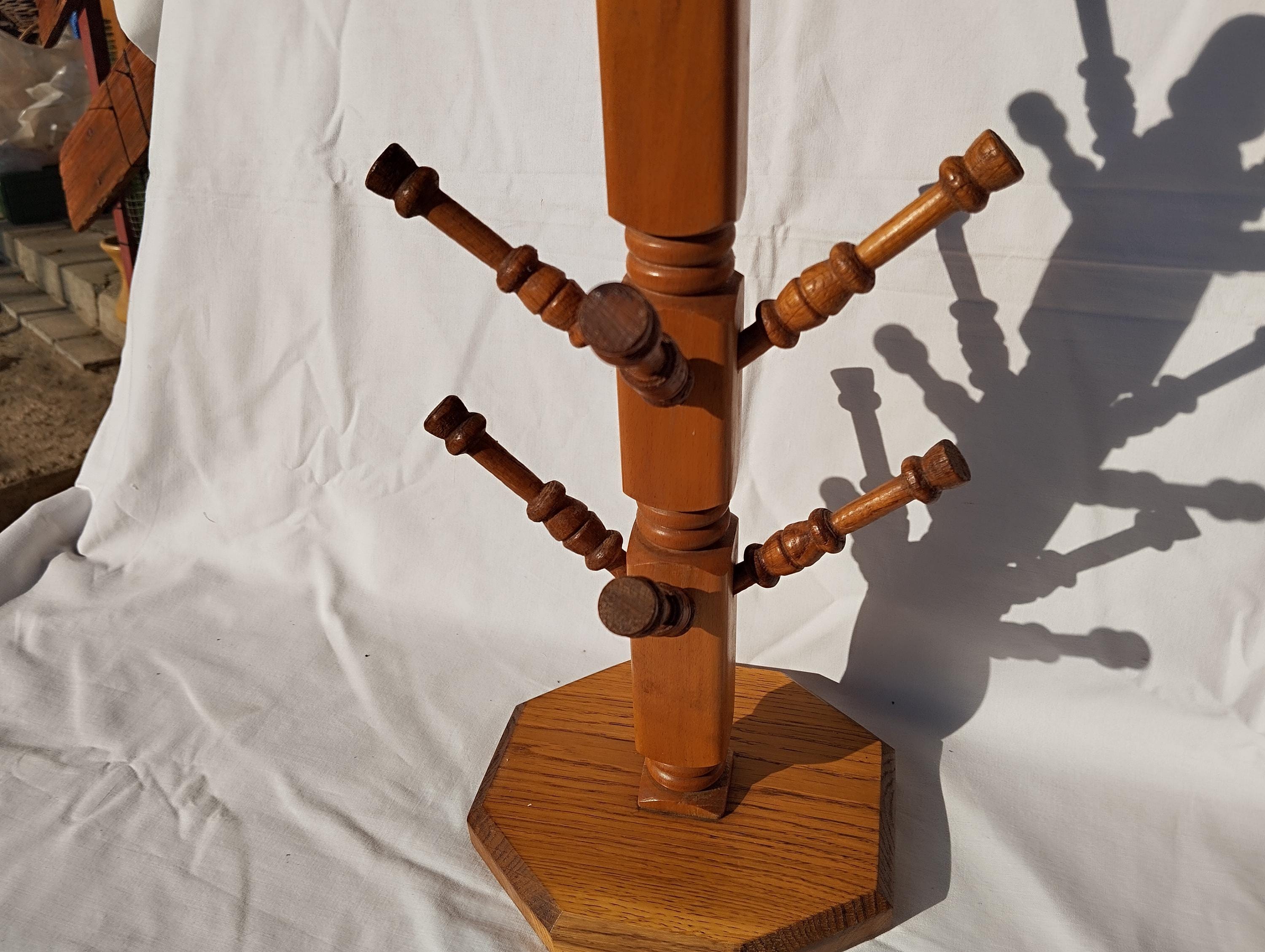 Big Rustic Mug Tree Rack, Coffee Cup Holder With Wooden Pegs, 12 Cups ...