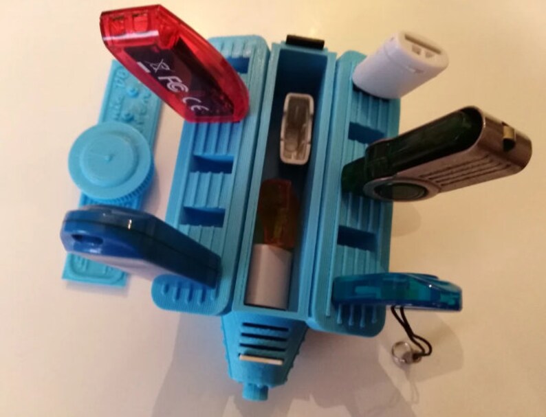 Soporte USB impreso en 3D de Fallout en GRIS, motor V8 de Fallout ...