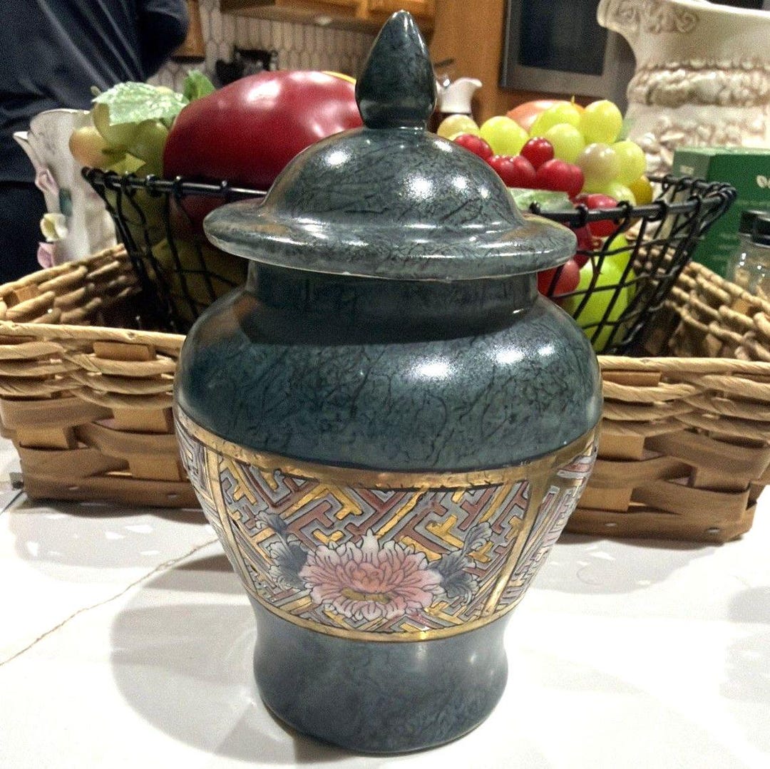 WBI Green Raised Porcelain Floral Chinese Lidded Ginger Jar 5.5” Tall ...