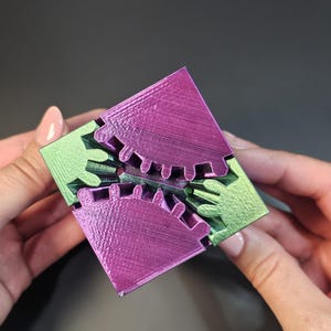 Gear Cube / Articulated Sensory Cube / 3D Printed / Personalized Gift ...