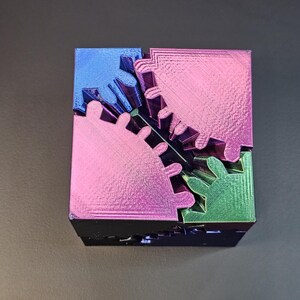 Gear Cube / Articulated Sensory Cube / 3D Printed / Personalized Gift ...