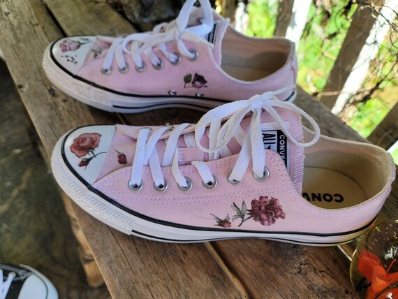 Shabby Chic custom Woman's pink converse running sho… - Gem