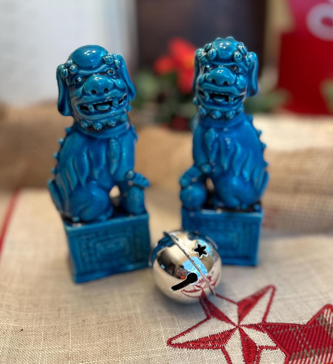 Pair of Vintage Turquoise Blue Chinese Foo Dogs Shi Shi Temple Guardian ...