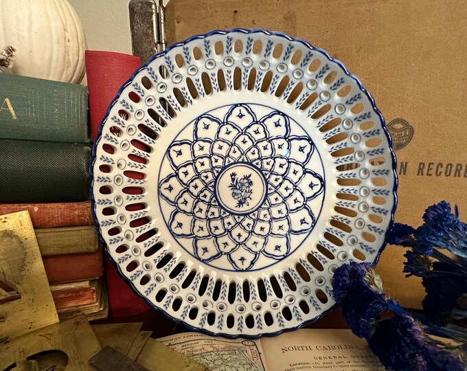 Blue and White Floral Reticulated Fruit Bowl, Porcelain Blueware - Etsy