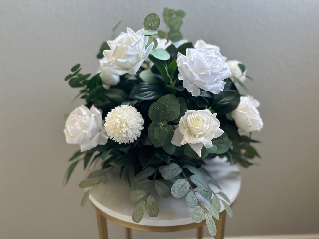 White Greenery Floral Arrangement Centerpiece for Wedding/ceremony - Etsy