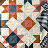Traditional Quilt - Etsy