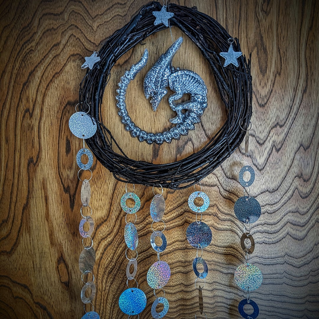 Silver Sparkle Alien Wreath: Holiday or Anytime Decor- Wood, Resin ...