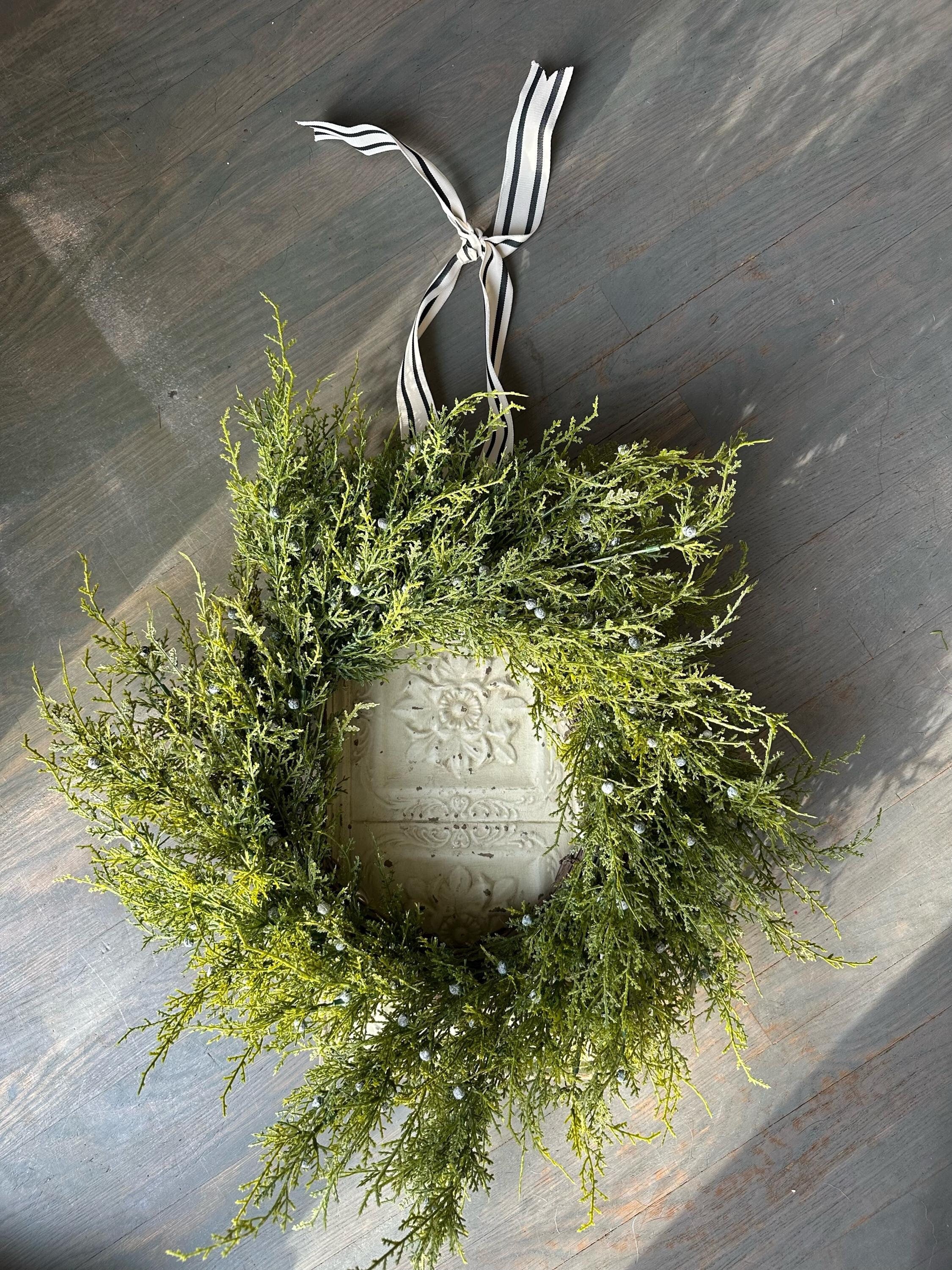 Winter Juniper Wreath Year Round Evergreen Berry Minimalist Wreath ...