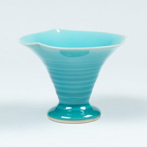Amakusa Higure Turkish Blue Fluted Flower Guinomi 天草日暮トルコブルー花形ぐい呑み - Etsy