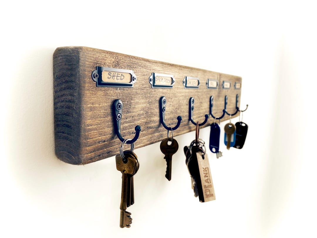Key Holder With Name Tags, Rustic Wooden Family Key Rack, Handcrafted ...