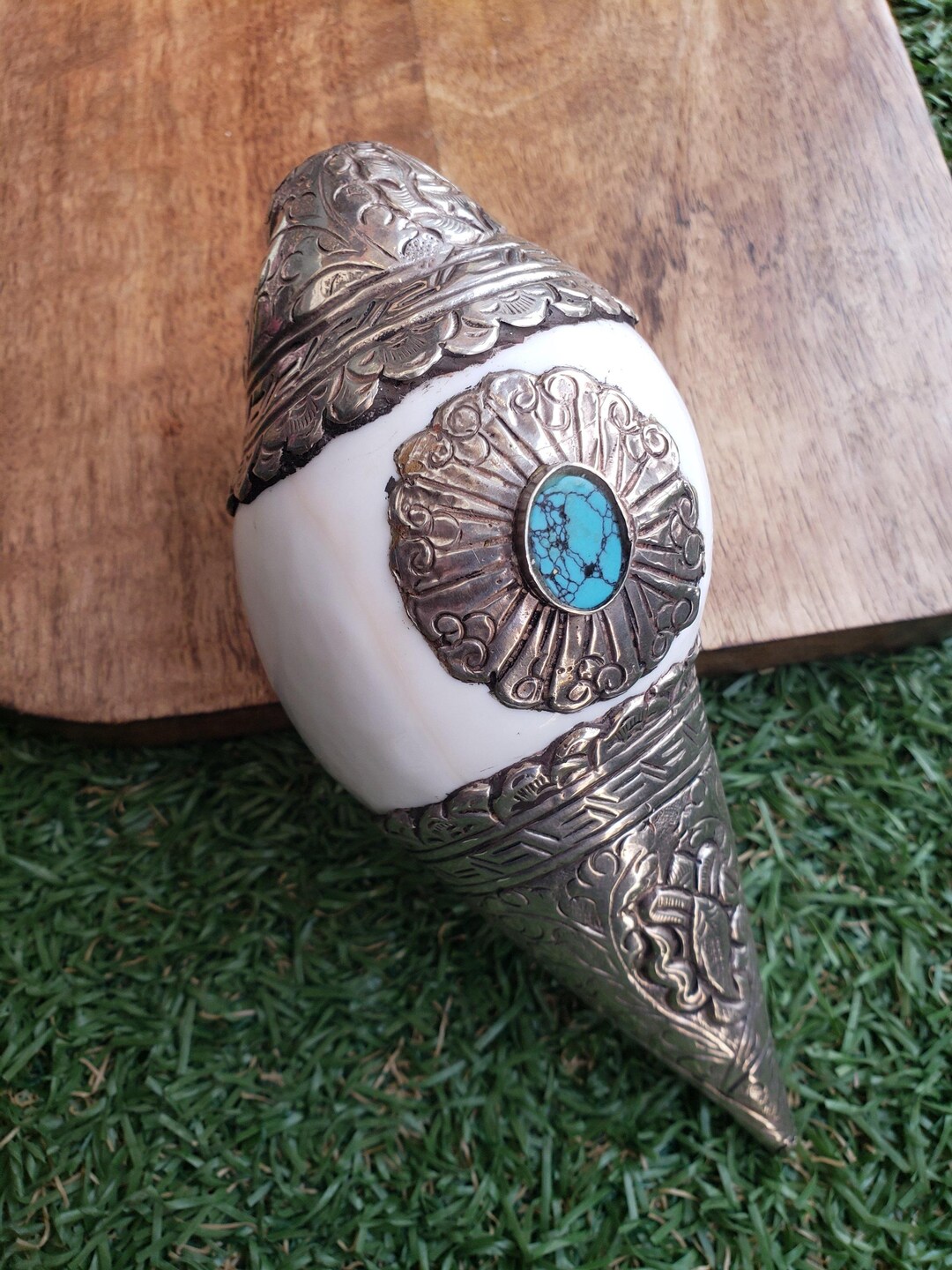Tibetan Dungkar Shankha | Handcrafted Buddhist Conch Shell With Silver ...