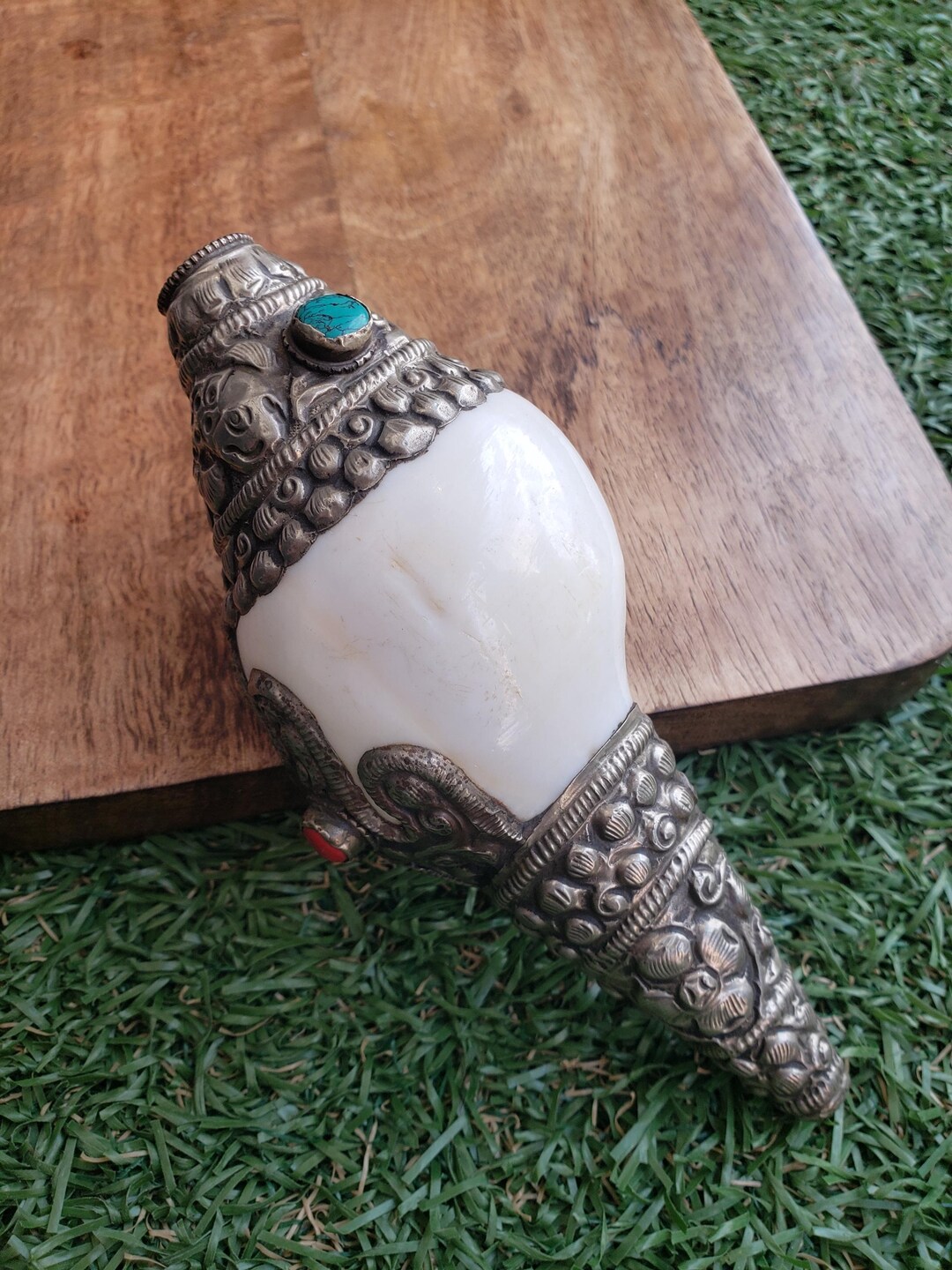 Tibetan Shankha Dungkar Conch Shell in Decorated Shell | Buddhist ...