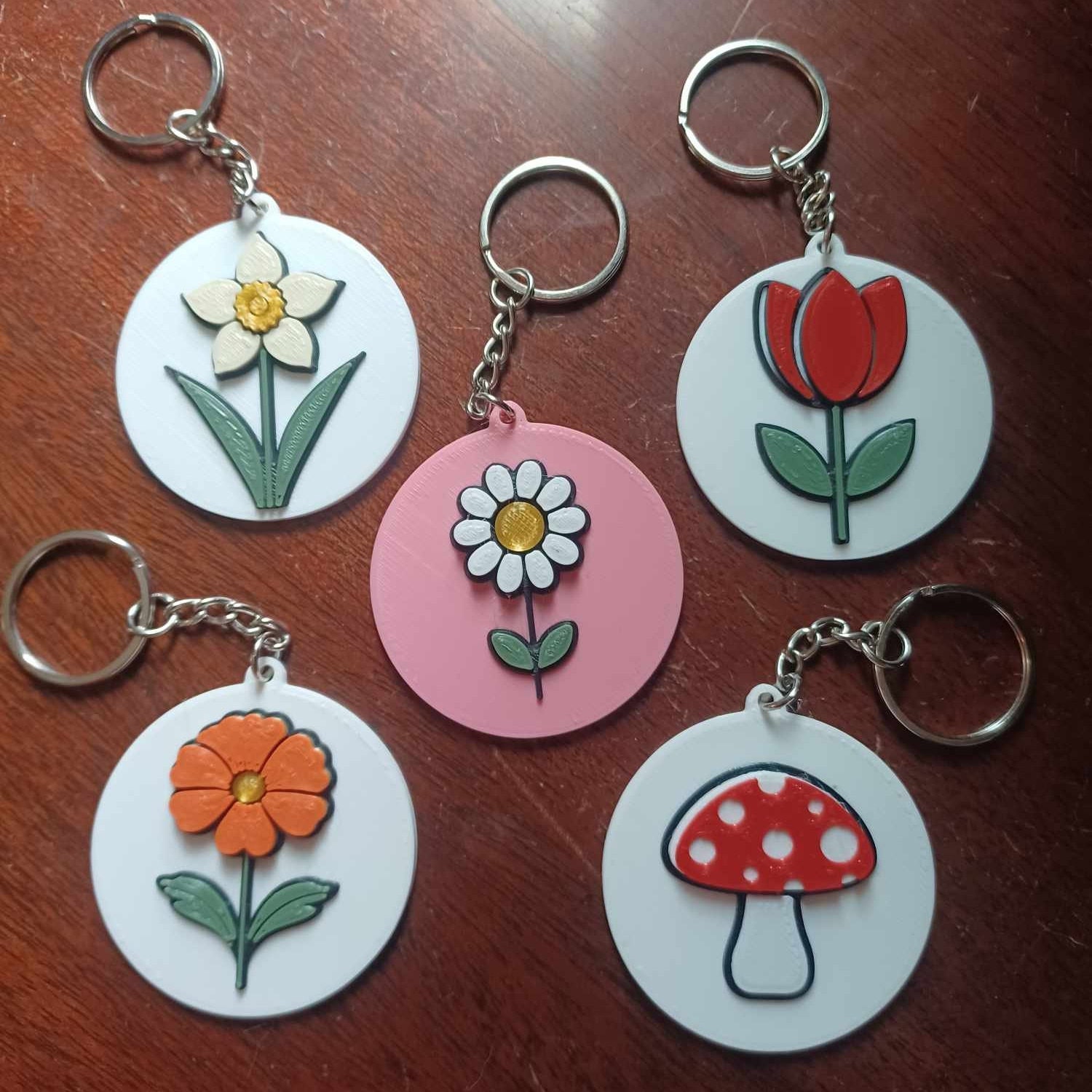 Nature-inspired 3D Printed Keychains - Daisy, Marigold, Daffodil, Tulip ...
