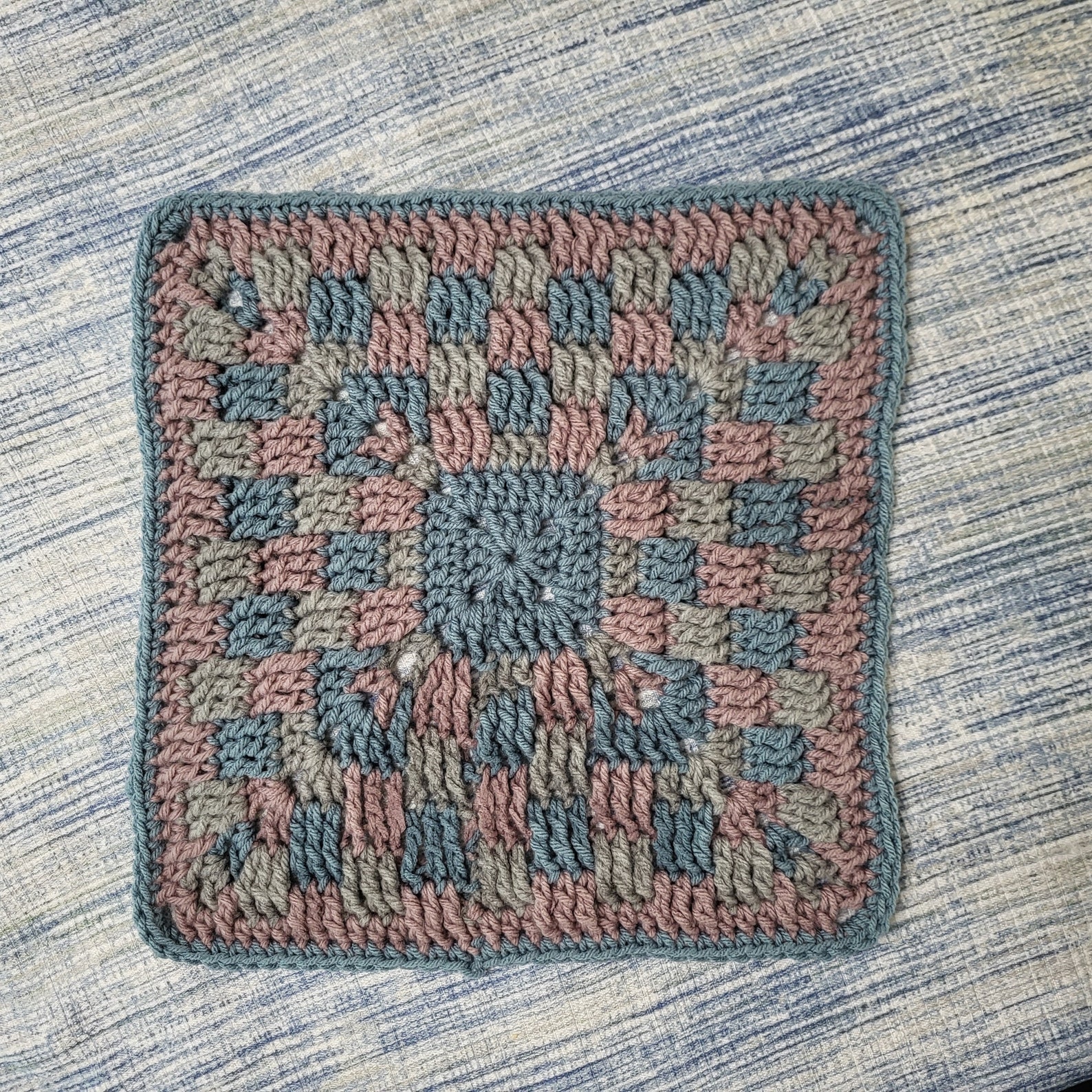 Checkered Granny Square Crochet Pattern Intermediate Aran Yarn PDF - Etsy