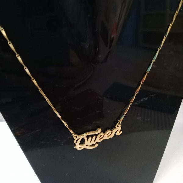 Queen Necklace - Etsy