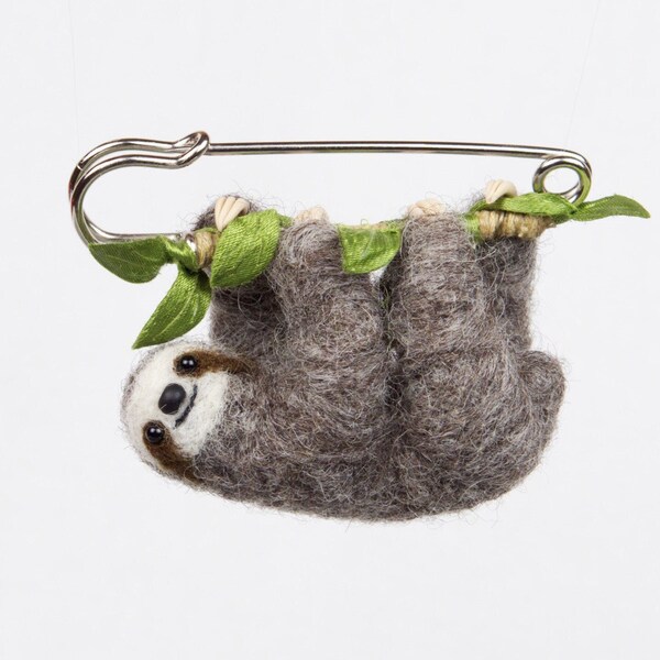 Sloth Brooch - Etsy