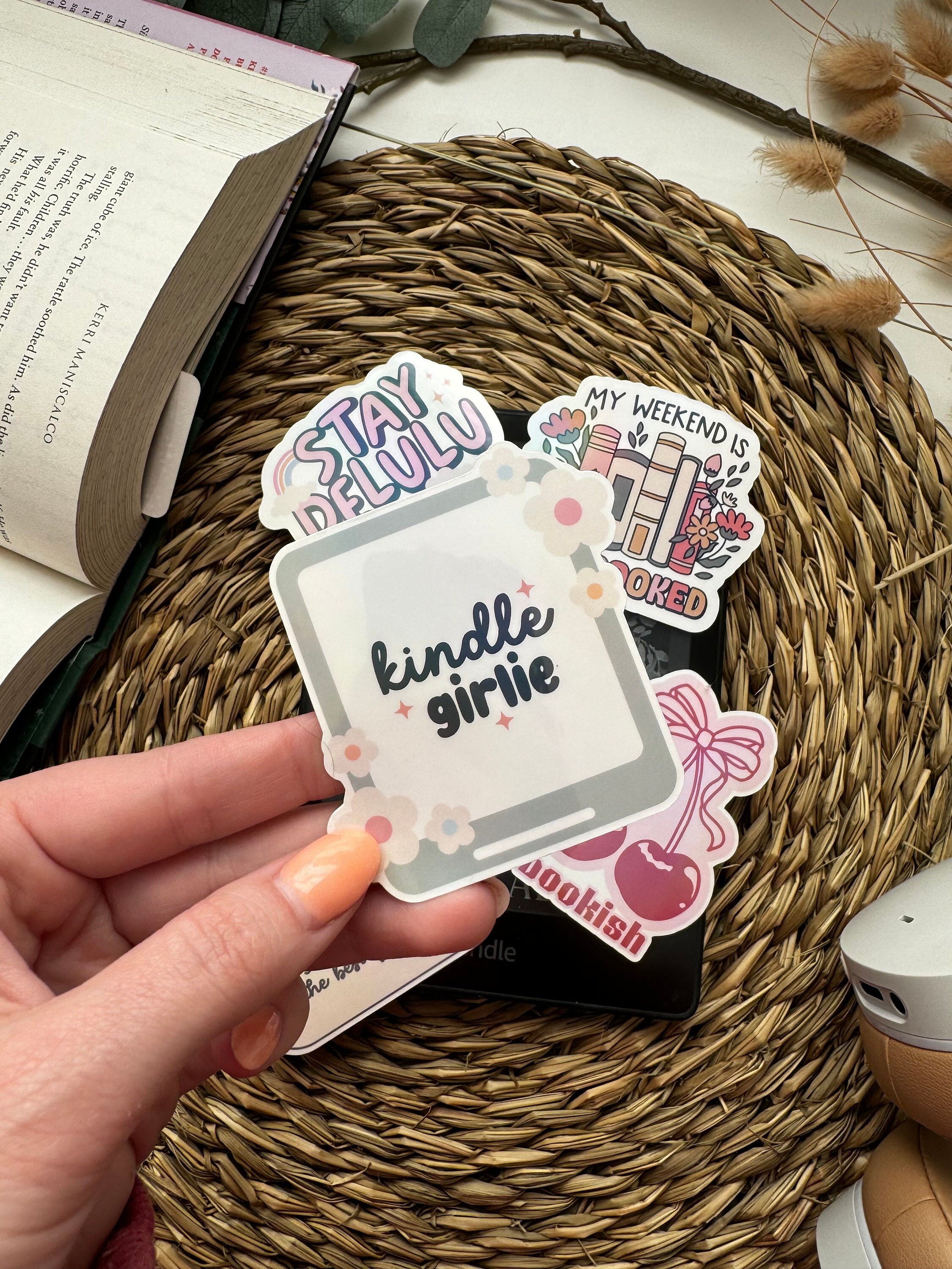 Kindle Girlie Sticker: Waterproof Vinyl Decal for Book Lovers - Etsy
