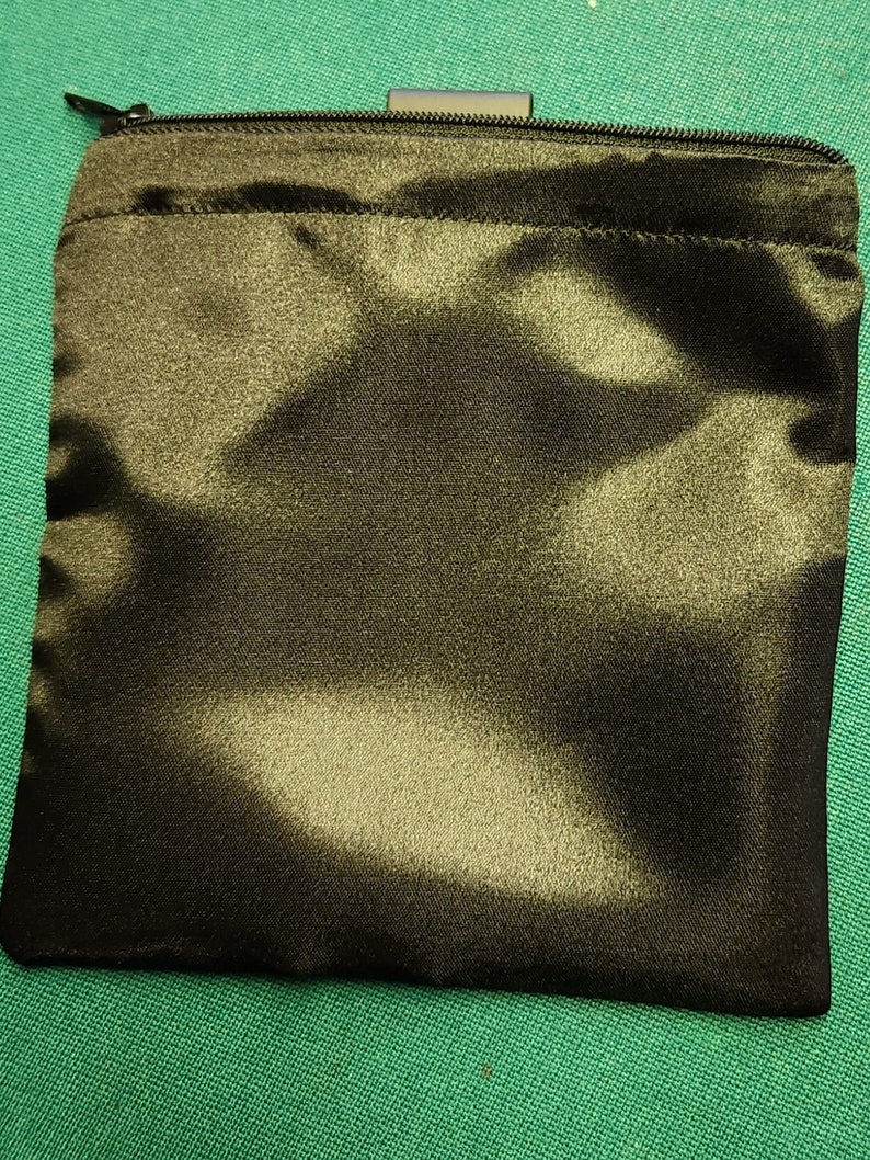 Private Pocket: It's a Pocket With a Clip and You Attach Onto the ...