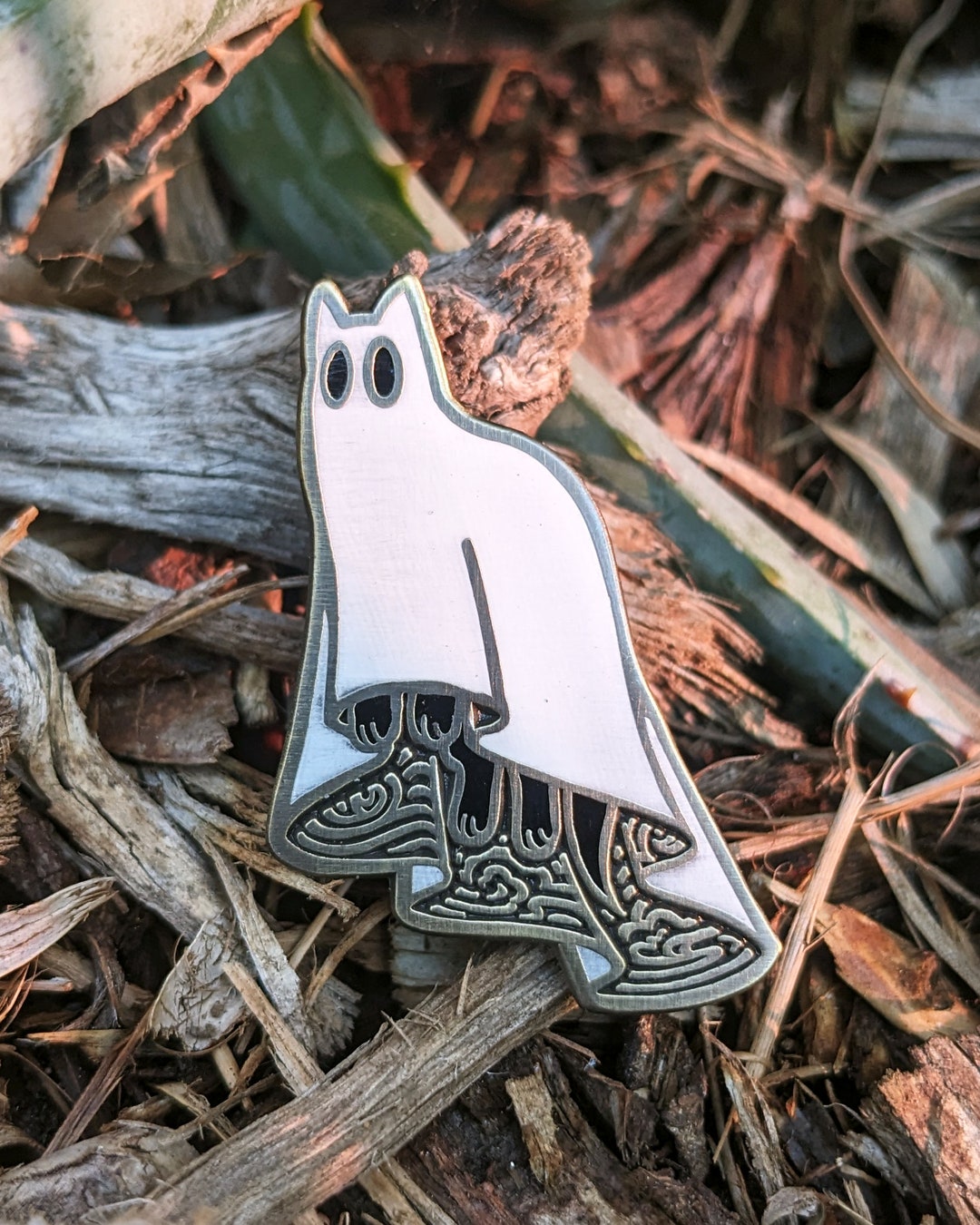 Enamel Pin - Floating Ghost Cat - Etsy