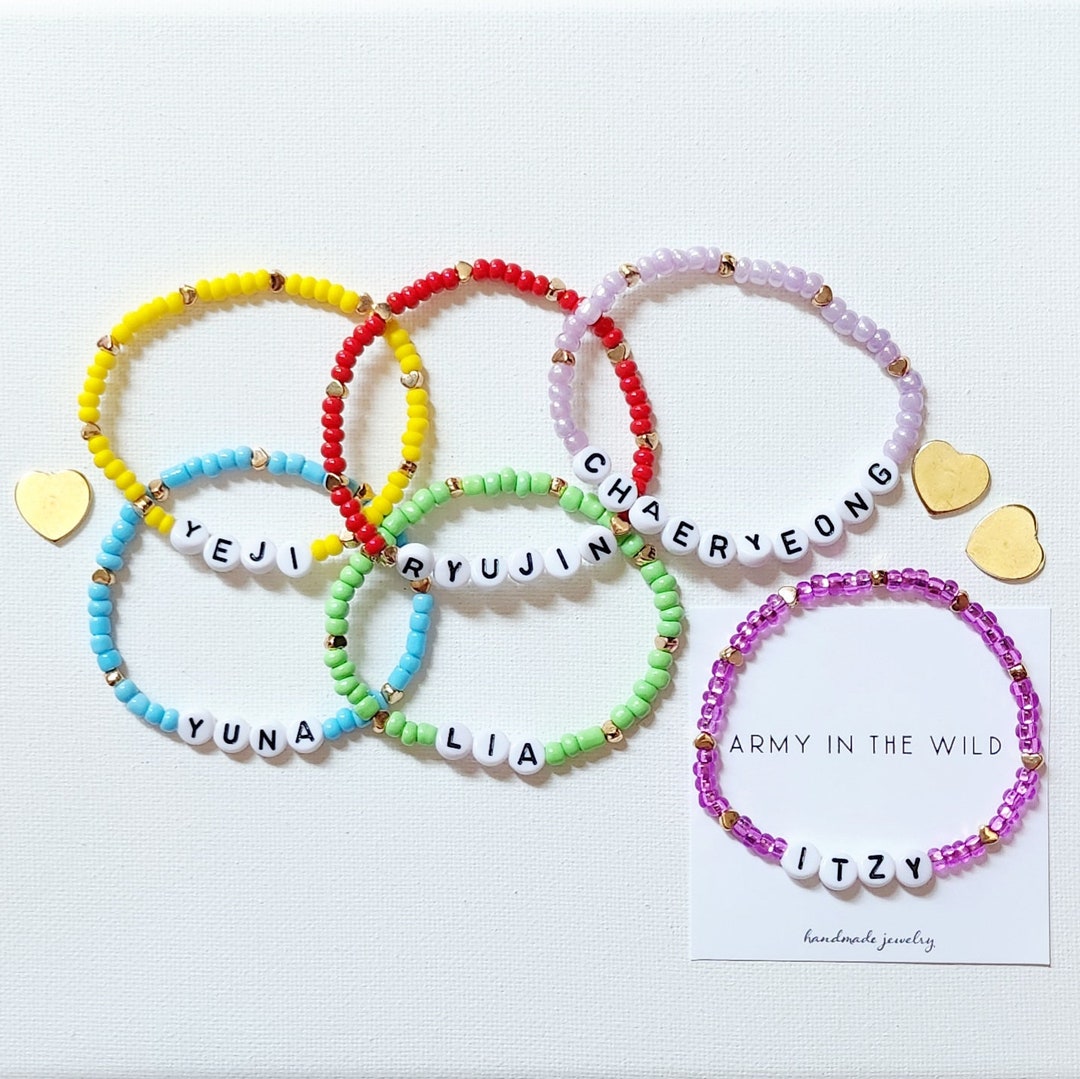 ITZY Bracelet With Gold Hearts - Custom Kpop Elastic Bracelet - Etsy
