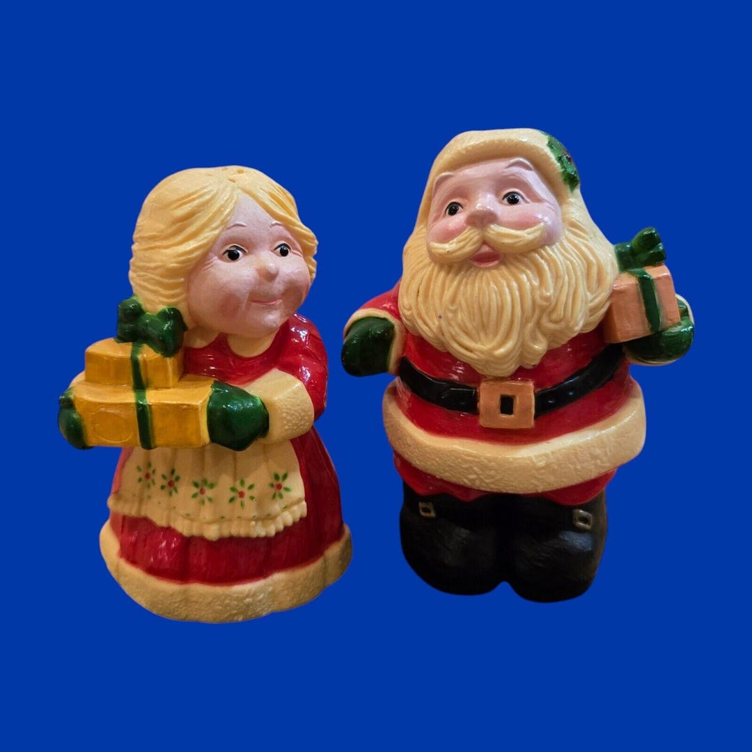 Hallmark Santa and Mrs. Claus Plastic Salt and Pepper 3-inch Tall ...