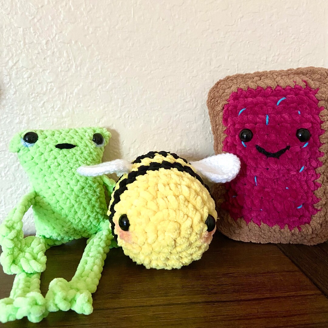 Crochet Amigurumi Leggy Frog Bee Toasted Pastry - Etsy