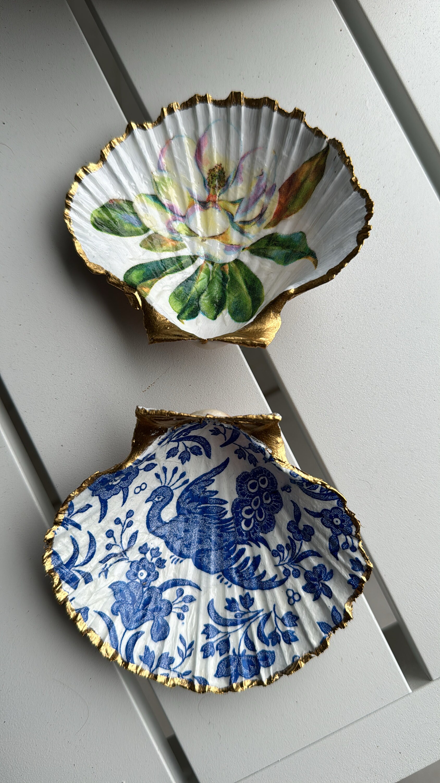 Clam Shell Trinket Dish Blue and White Hamptons Delpht Chinoiserie ...