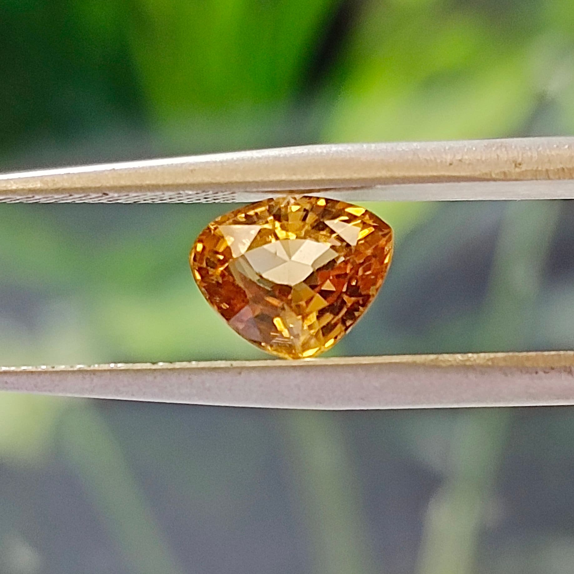 1,82 Cts Forme Poire Zircon Jaune Naturel Avec Certificat Suisse GFCO ...