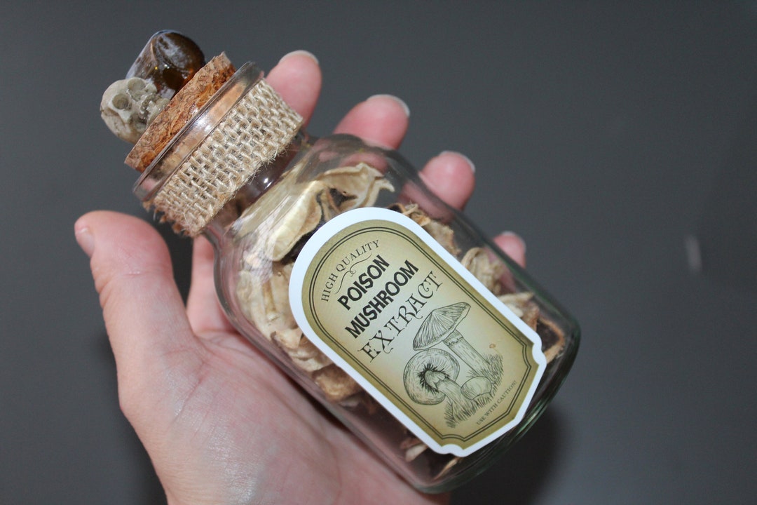 Artificial Poison Mushroom Extract Potion Specimen With Skull Vial ...