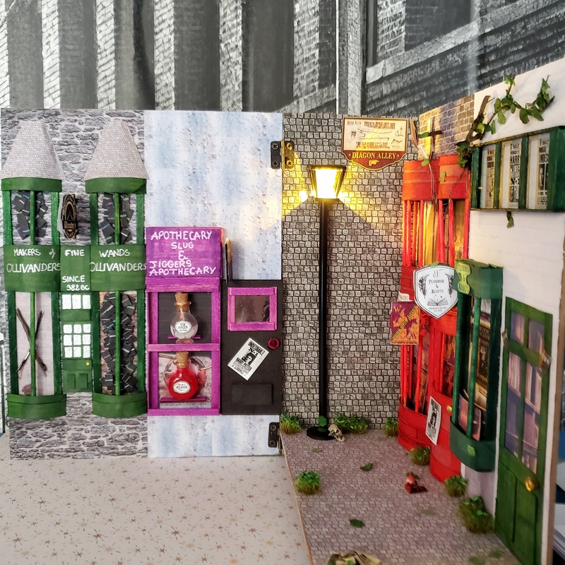 Bookshelf Alley - Etsy