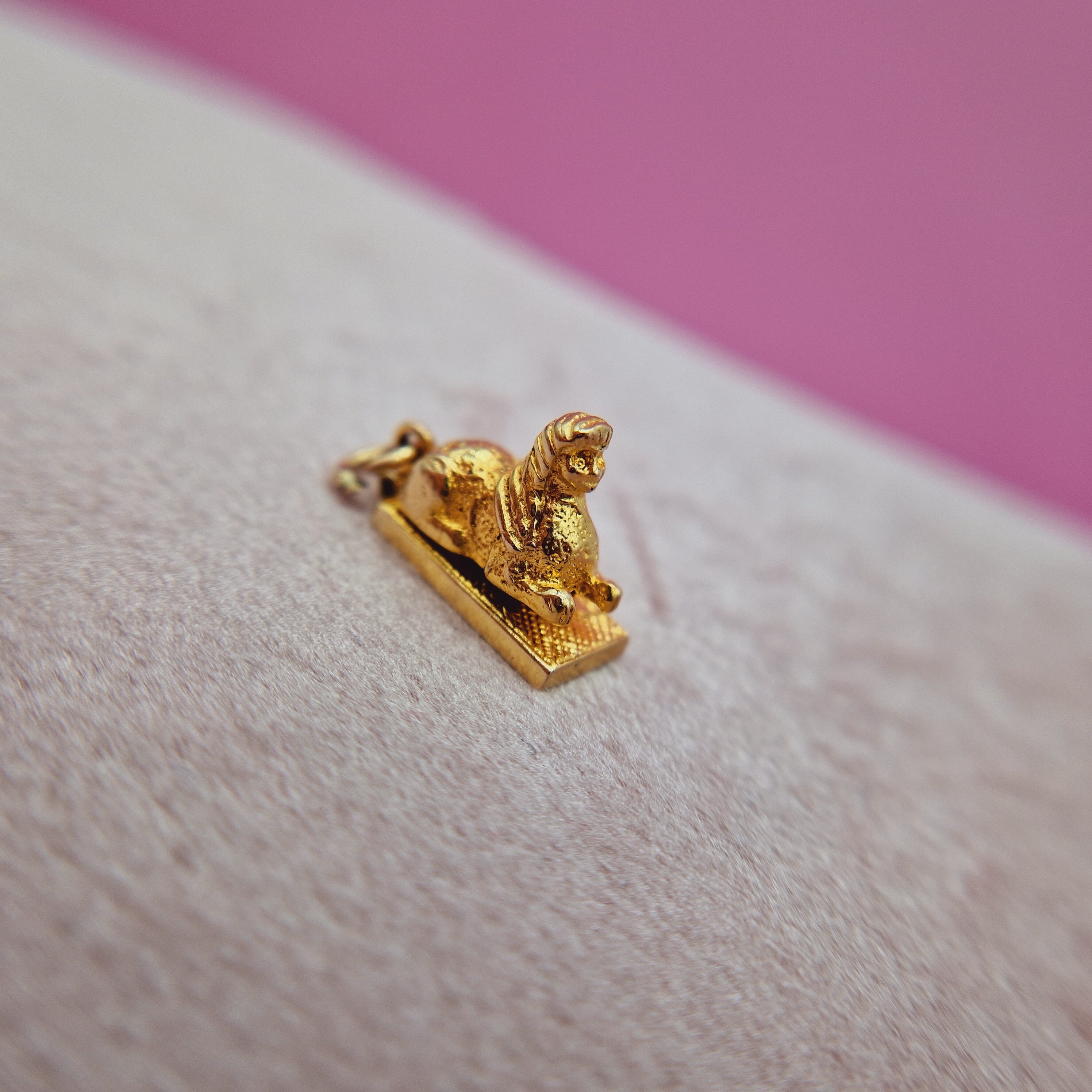 RARE Solid 9ct Yellow Gold Ancient Egyptian Sphinx Articulated Opening ...