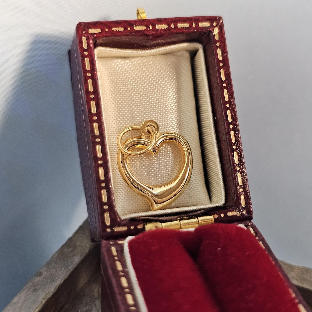 Solid 9ct Yellow Gold Floating Heart Pendant - 9k Vintage Gold ...