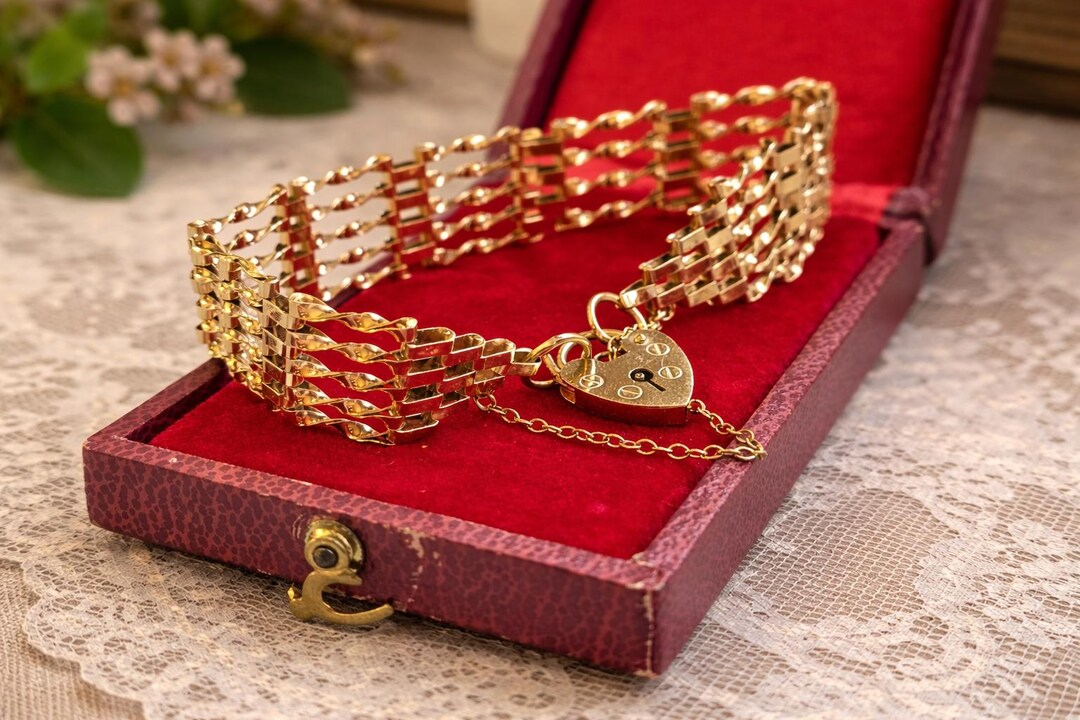 Vintage 9ct Gold 1930's 5 Link Gate Post Bracelet With Heart Padlock ...